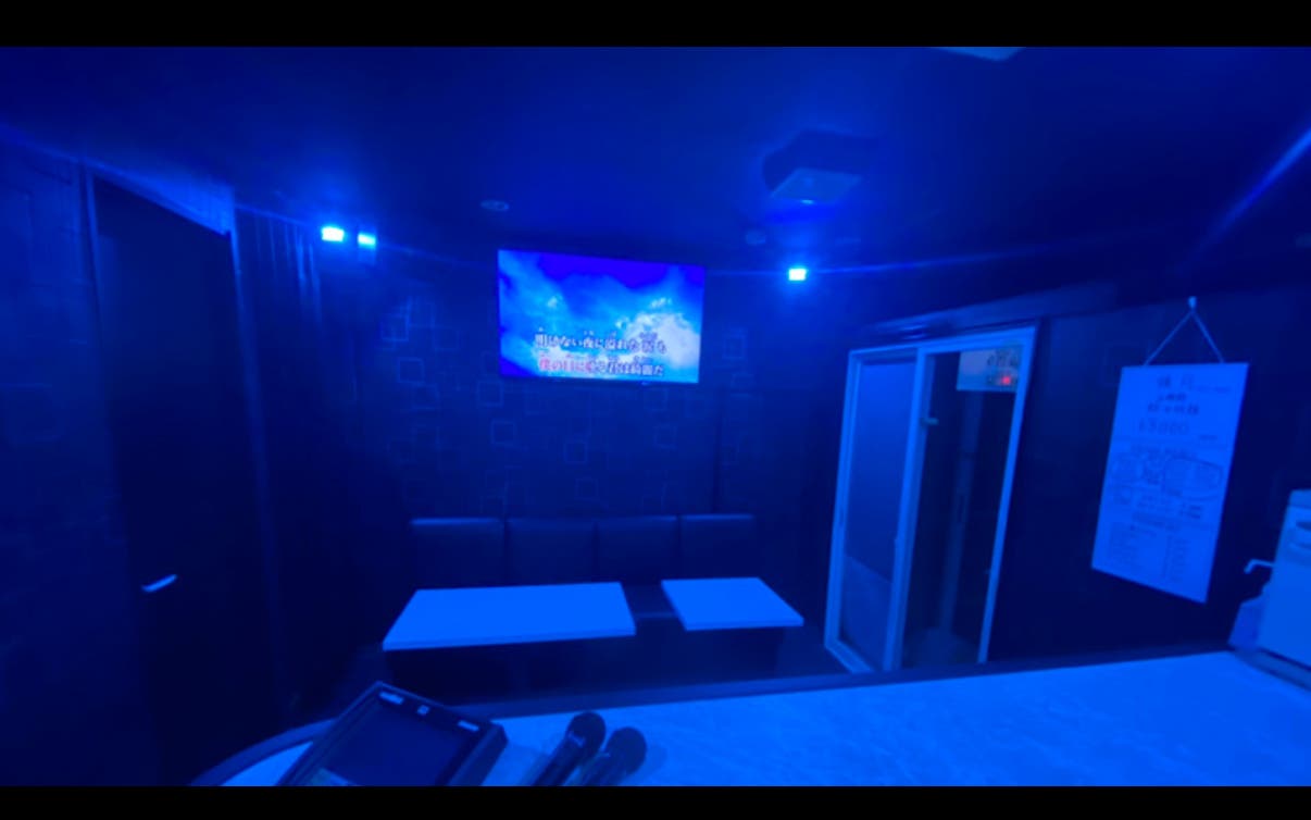 池袋駅徒歩4分のカラオケバーの写真3