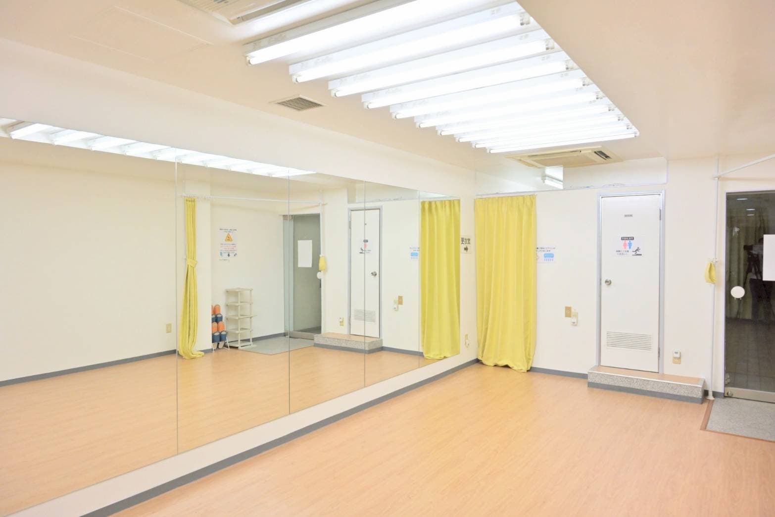 【長居公園すぐ横！鶴ヶ丘駅徒歩１０秒！】ダンスやヨガ、楽器演奏や動画撮影などができるスタジオがオープン！の写真2