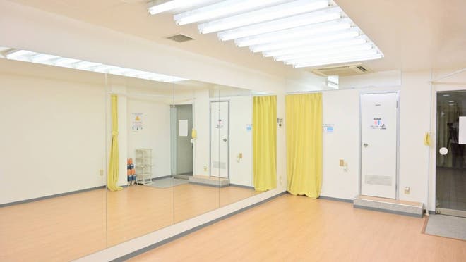 【長居公園すぐ横!鶴ヶ丘駅徒歩10秒!】ダンスやヨガ、楽器演奏や動画撮影などができるスタジオがオープン!の写真2