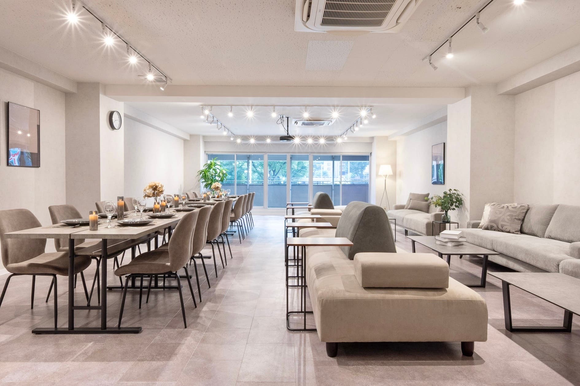 西新宿駅6分🚃最大40名着席🎉大型スクリーン🎬懇親会/イベント/ビジネス利用に♪の写真2