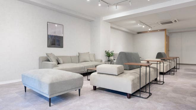 西新宿駅6分🚃最大40名着席🎉大型スクリーン🎬懇親会/イベント/ビジネス利用に♪の写真5