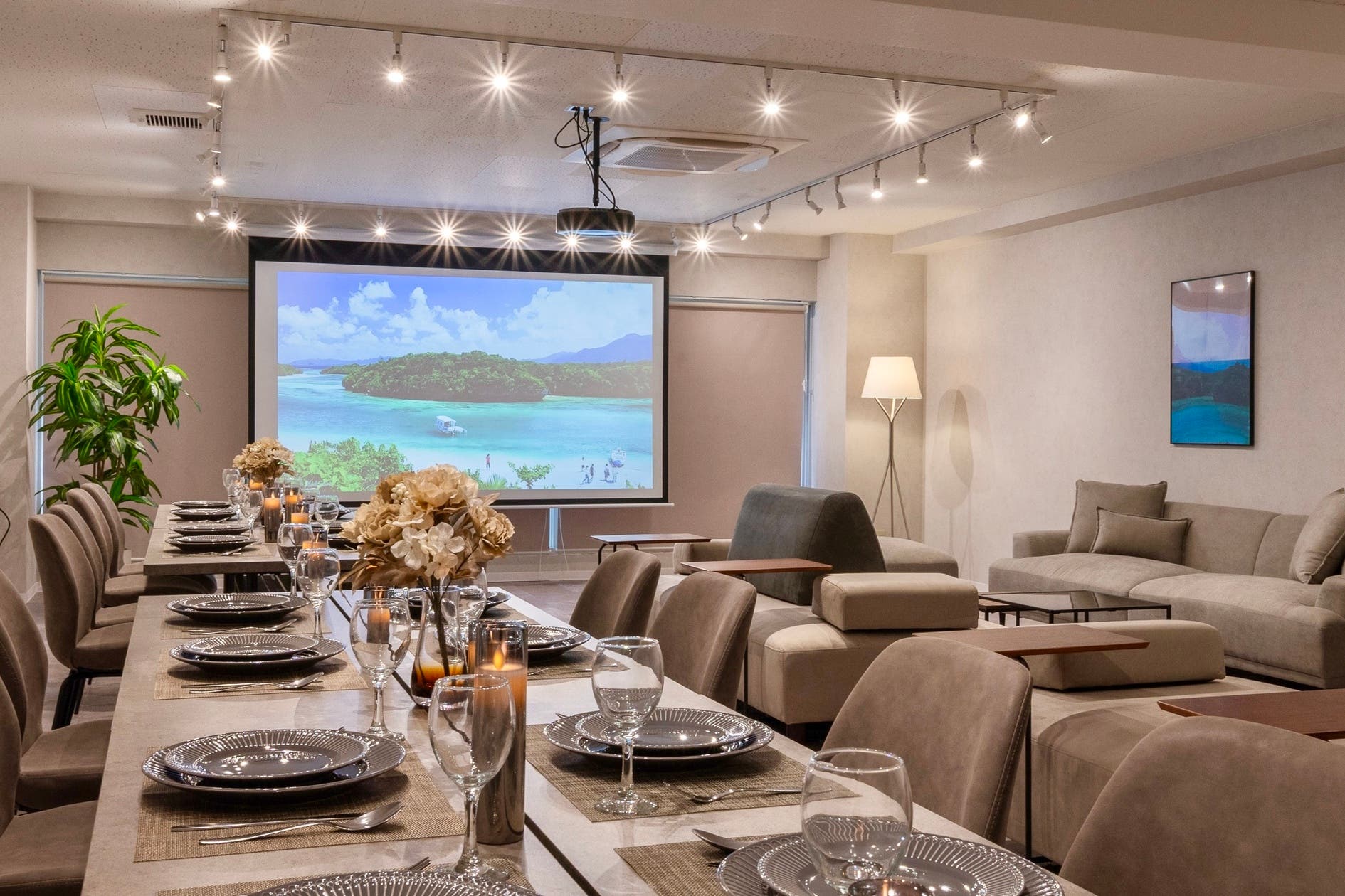 西新宿駅6分🚃最大40名着席🎉大型スクリーン🎬懇親会/イベント/ビジネス利用に♪の写真6