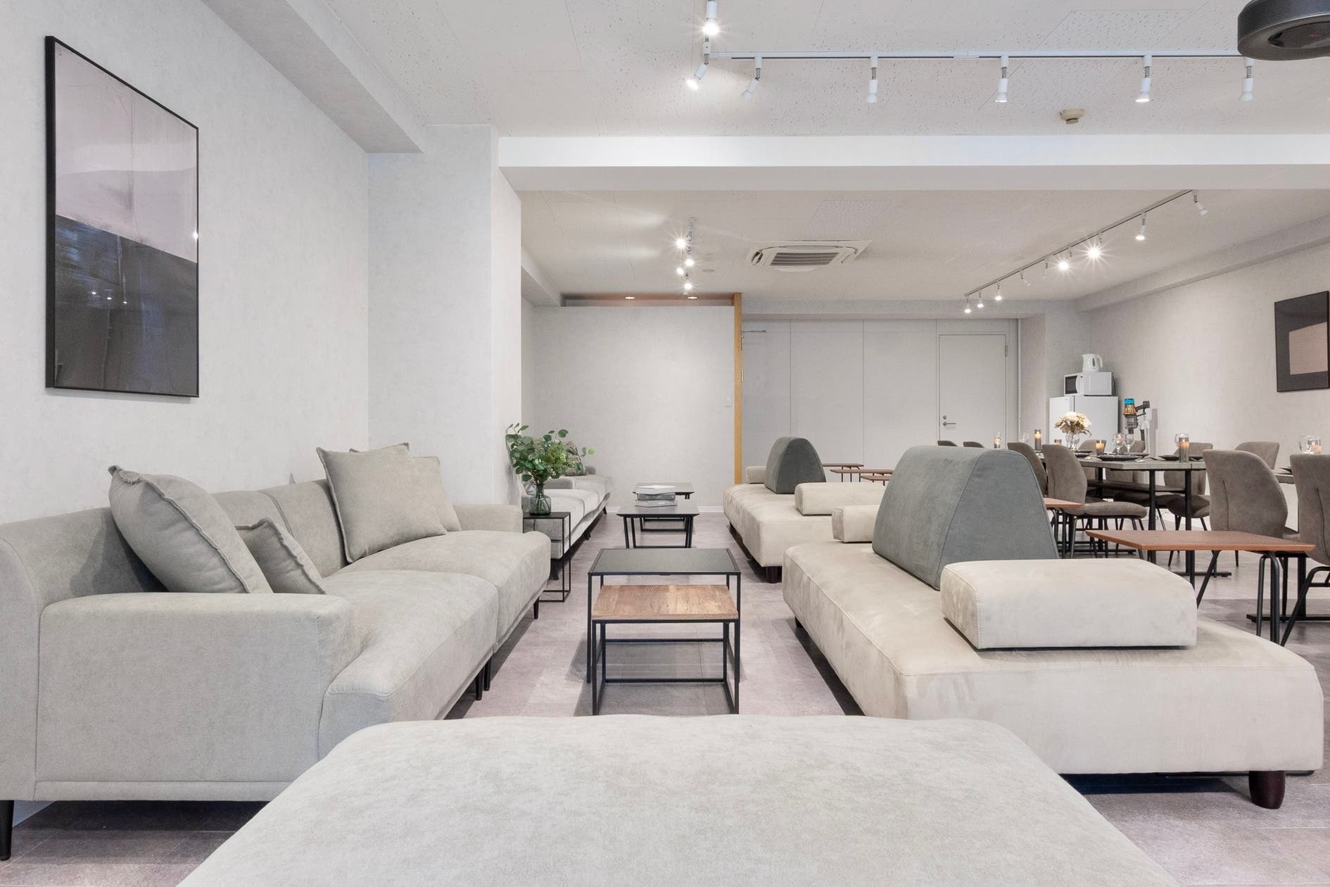 西新宿駅6分🚃最大40名着席🎉大型スクリーン🎬懇親会/イベント/ビジネス利用に♪の写真25