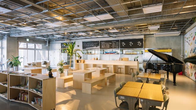 廃校になった小学校を甦らせた複合施設 〜「旧校長室」の貸しスペース〜の写真6