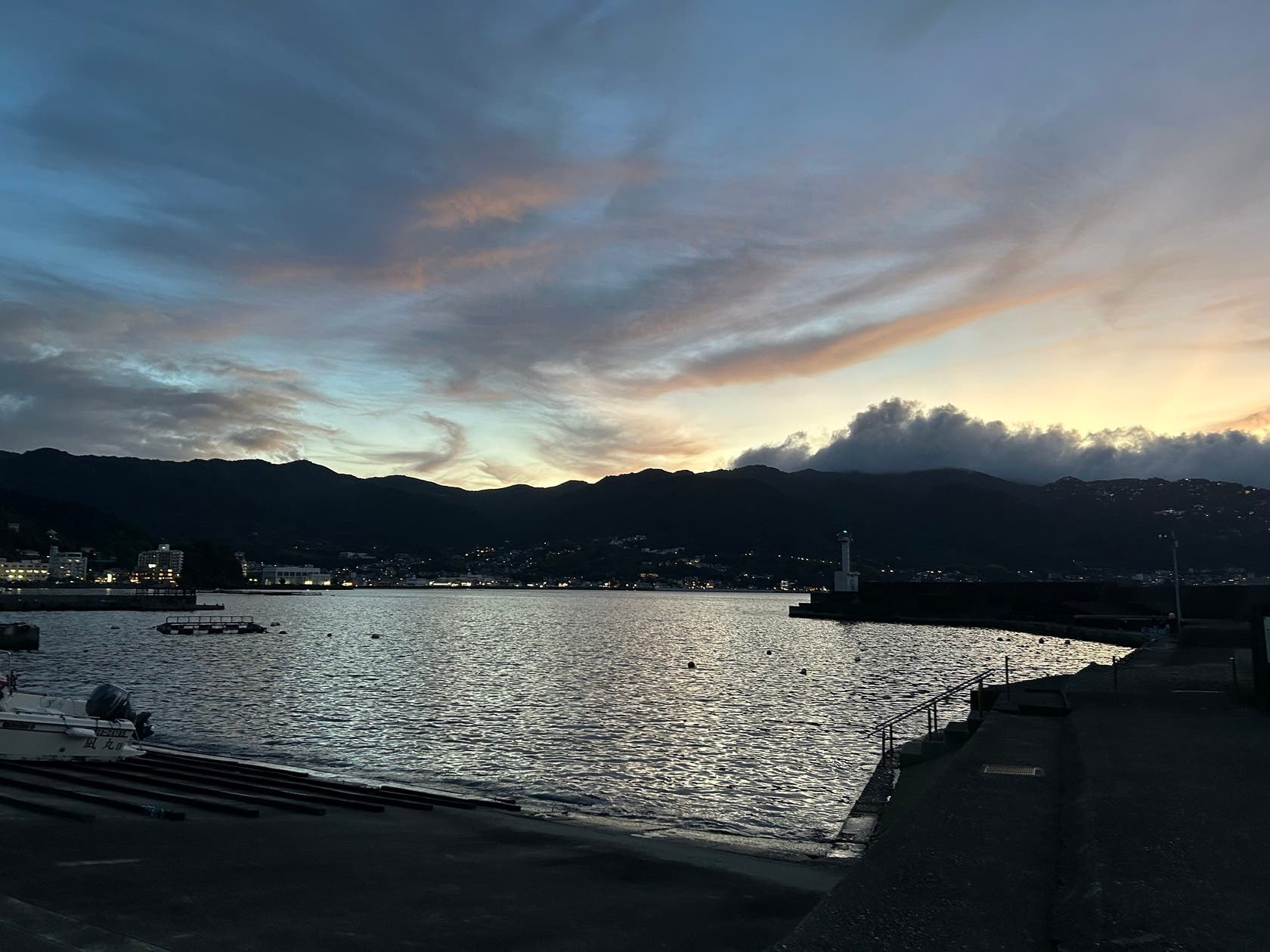 廃校になった小学校を甦らせた複合施設 〜「旧校長室」の貸しスペース〜の写真22