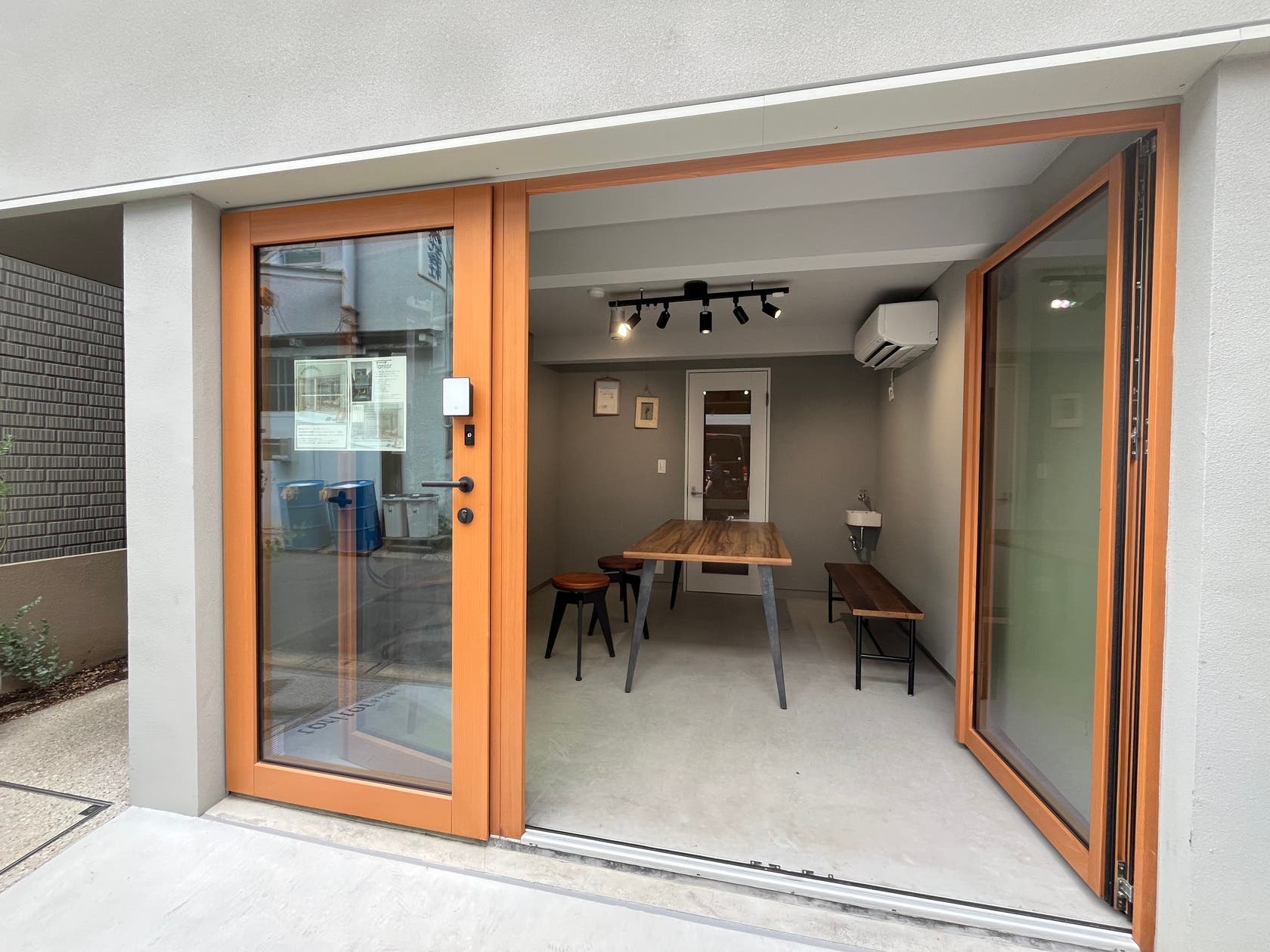 賑やかな戸越銀座商店街裏の落ち着いた多目的スペース（ポップアップショップ、ギャラリー、ワークショップ、ワークスペースなど！）の写真2