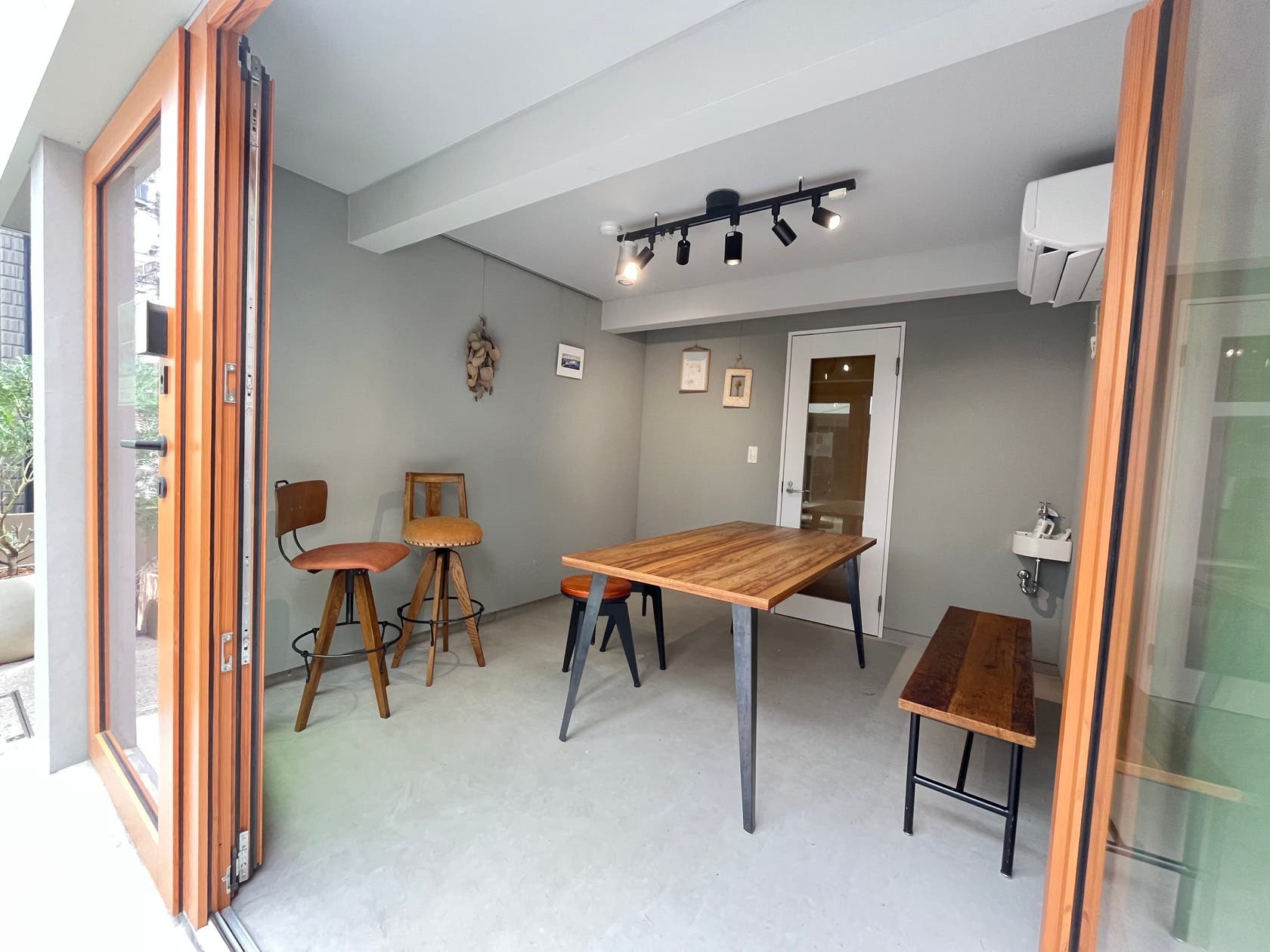 賑やかな戸越銀座商店街裏の落ち着いた多目的スペース（ポップアップショップ、ギャラリー、ワークショップ、ワークスペースなど！）の写真7