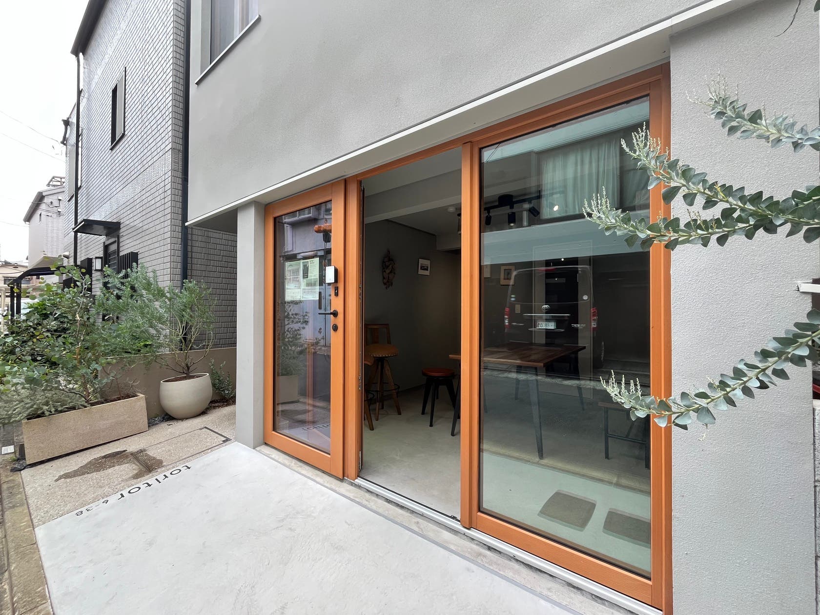 賑やかな戸越銀座商店街裏の落ち着いた多目的スペース（ポップアップショップ、ギャラリー、ワークショップ、ワークスペースなど！）の写真3