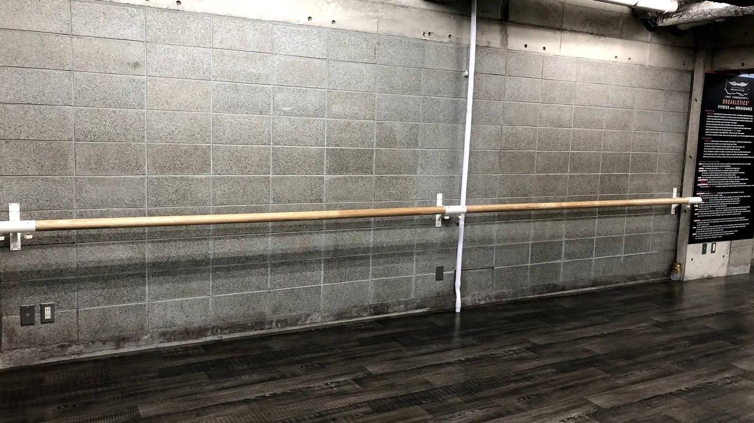 【新中野/中野坂上】60㎡鏡張り清潔で広いスタジオ！音響完備！ダンス、稽古等にご利用いただけます。の写真5