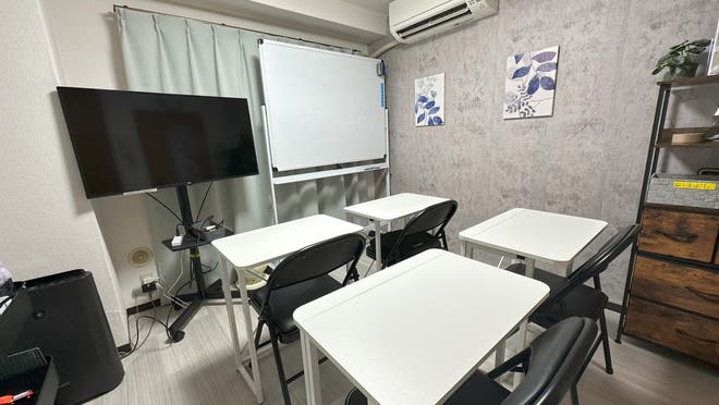 【船橋駅近くの綺麗なスペース】光回線高速WiFi、テレビ、ホワイトボード、施術ベット完備☆会議/打合せ/オンライン/サロンに最適の写真4