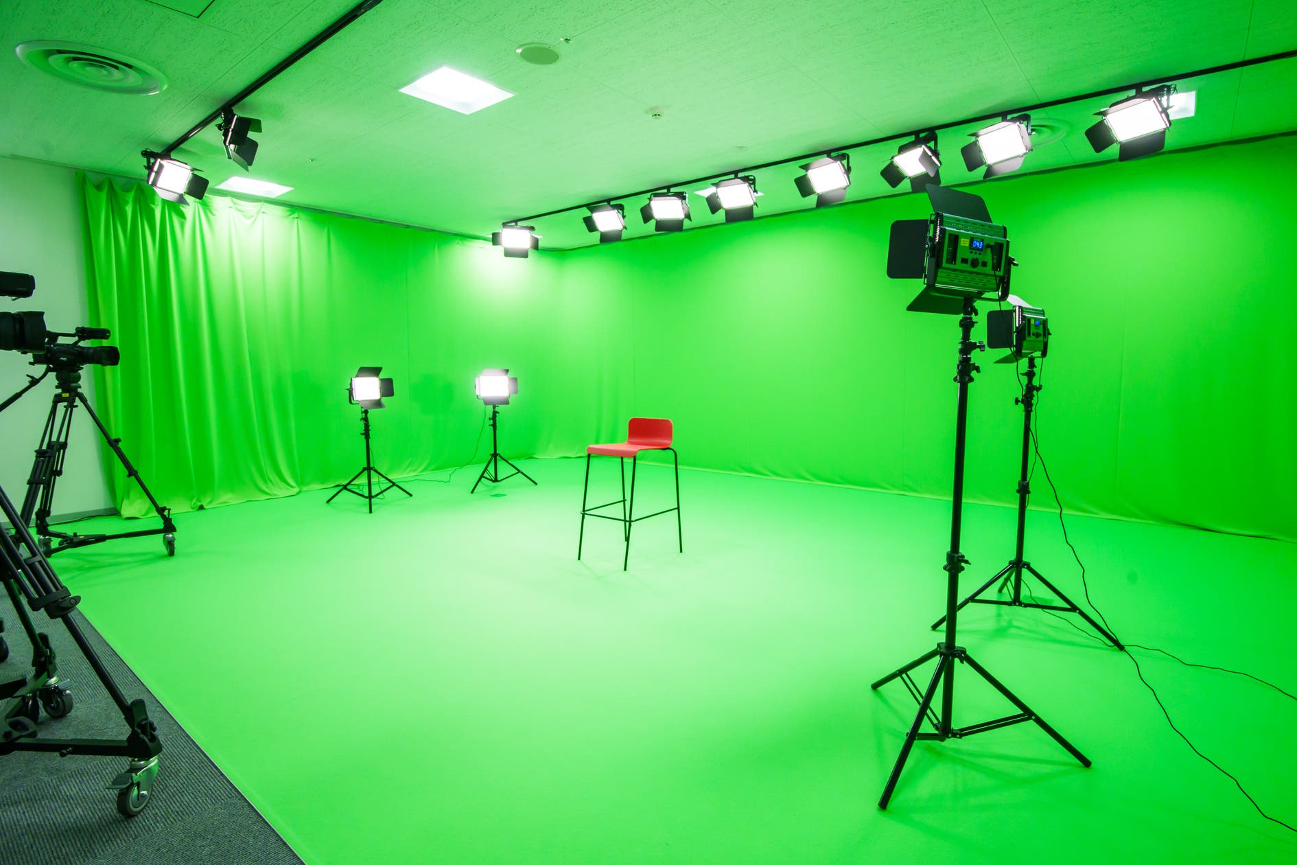 小倉駅から徒歩５分の大型グリーンバックスタジオの写真1