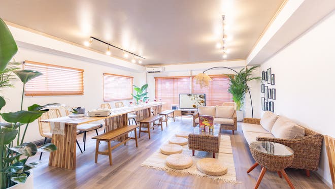 【🎄クリスマス&忘年会🎅】三ノ宮駅すぐ/最大26名⭐️広々したお部屋に最高級ソファを使用⭐️の写真5