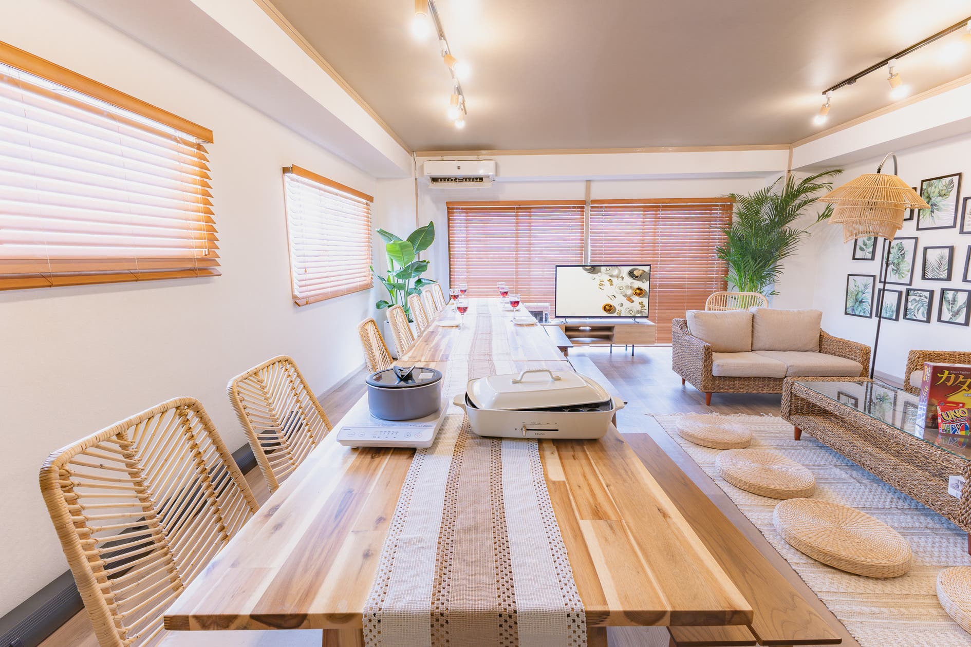 【🎄クリスマス＆忘年会🎅】三ノ宮駅すぐ/最大26名⭐️広々したお部屋に最高級ソファを使用⭐️の写真6