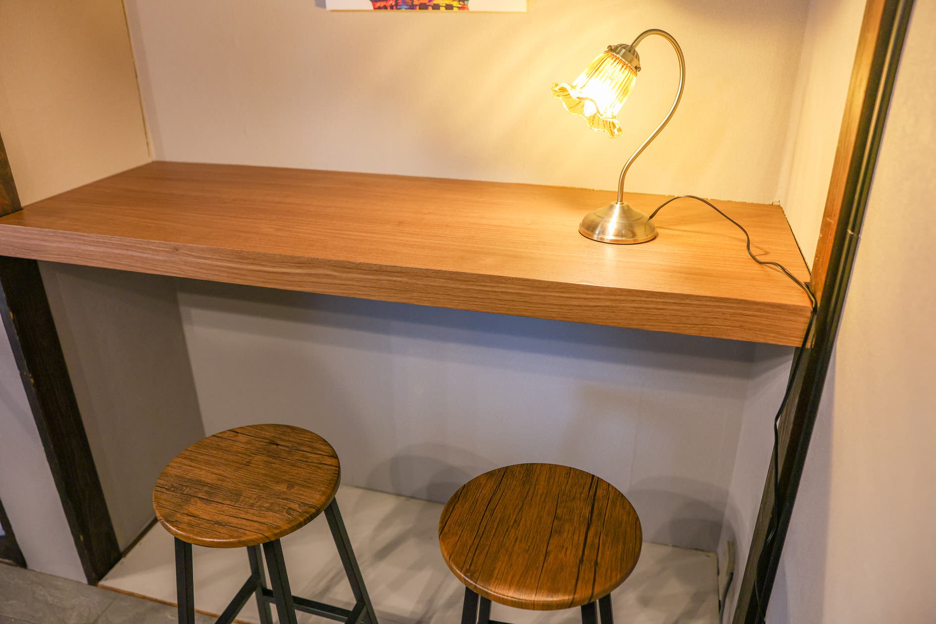 【ゴミ捨て無料！】駅近便利なレンタルスペース！プロジェクター完備でパーティーも撮影も快適！最大16名着席の写真8