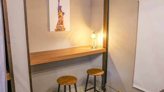 【ゴミ捨て無料!】駅近便利なレンタルスペース!プロジェクター完備でパーティーも撮影も快適!最大16名着席の写真6