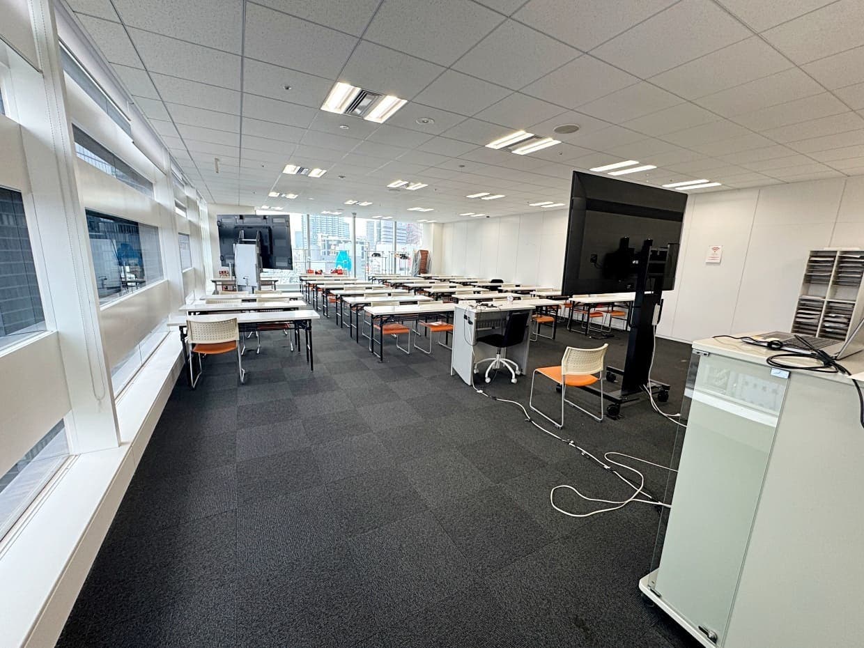 大阪会議室 medi☆ST イベントルーム 80名収容【セミナーや懇親会に最適！梅田ゲートタワー内の会議室】の写真6