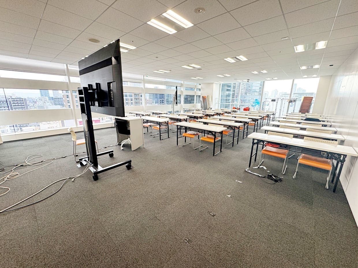 大阪会議室 medi☆ST イベントルーム 80名収容【セミナーや懇親会に最適！梅田ゲートタワー内の会議室】の写真7