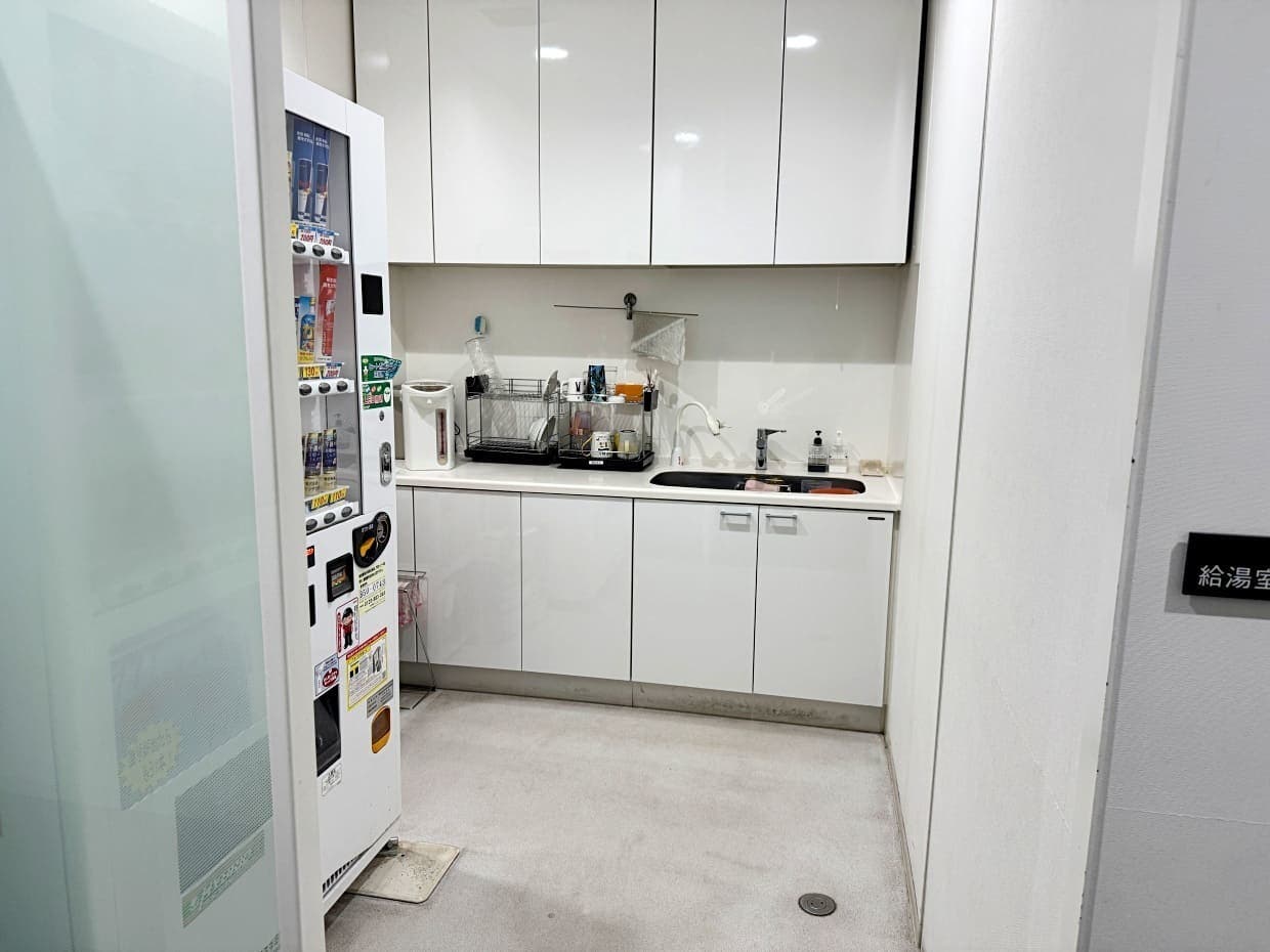 大阪会議室 medi☆ST イベントルーム 80名収容【セミナーや懇親会に最適！梅田ゲートタワー内の会議室】の写真19