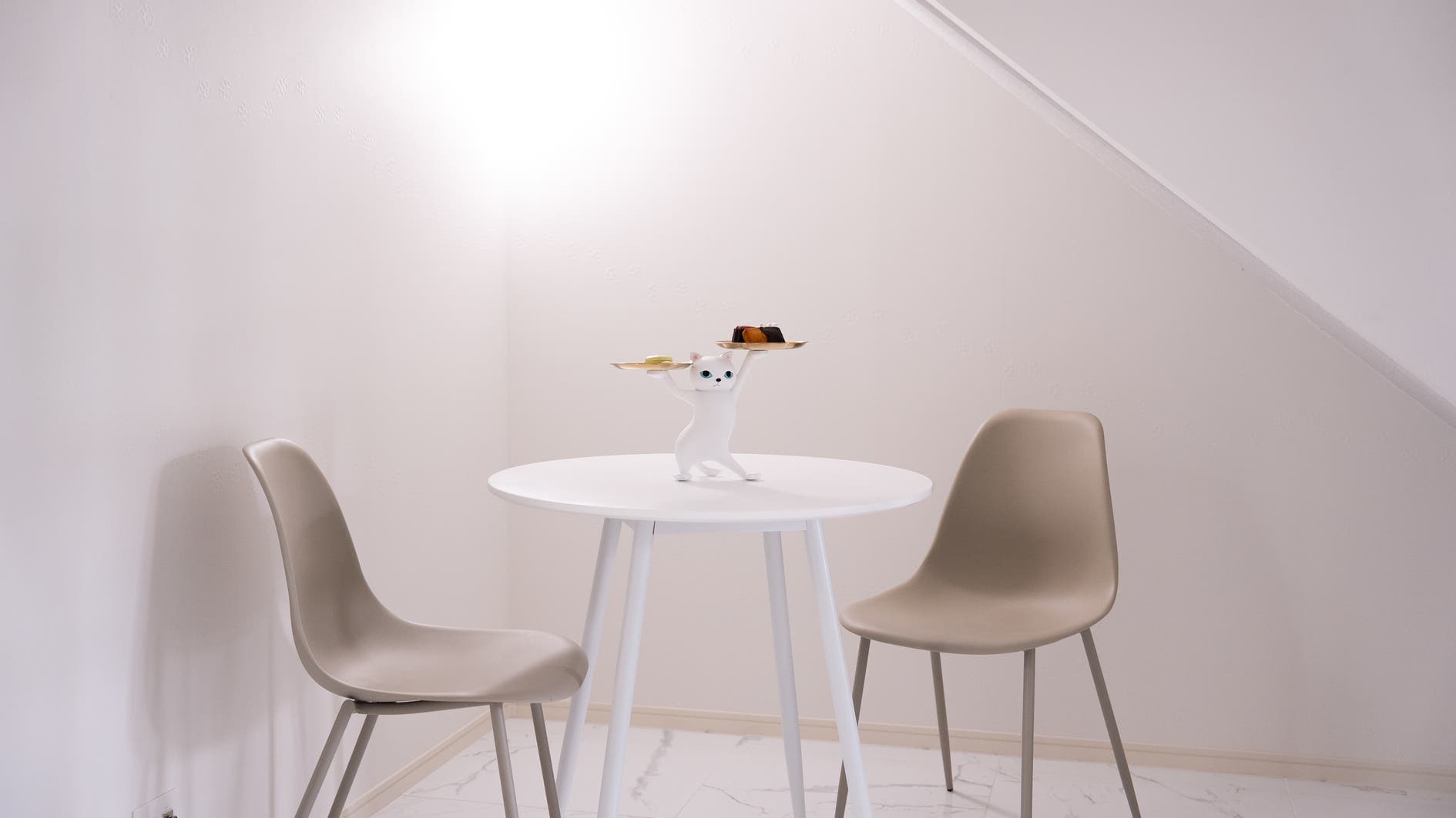 天井高3m二面壁鏡のレンタルマシンピラティススタジオの写真6