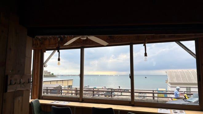 オーシャンビュー!ビーチまで徒歩10秒。雨でも安心!貸切室内BBQ。手ぶらでもOKの写真1