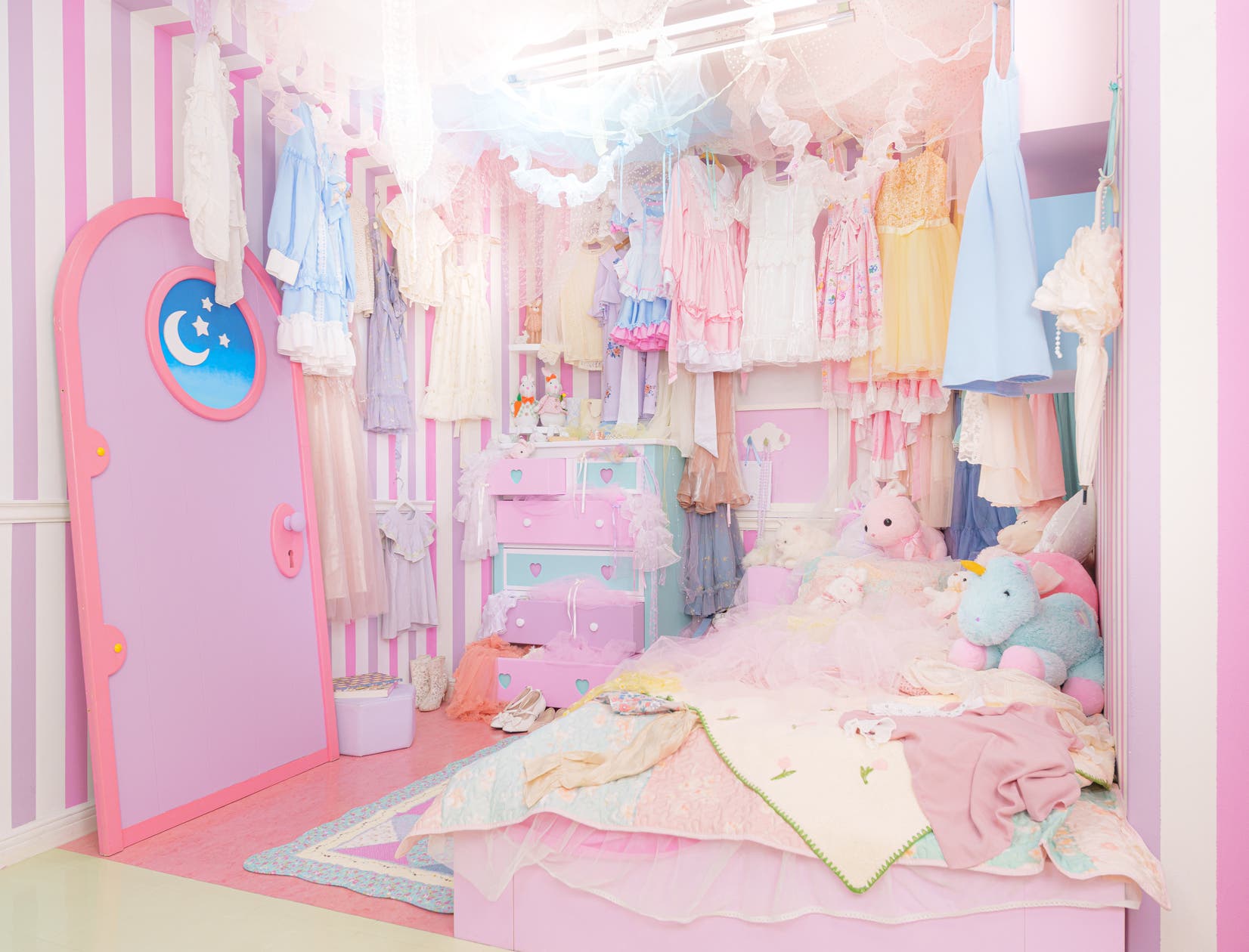 【パステルスタジオ】パステルカラーのガーリーでポップな空間 個室メイクルーム有り TVや雑誌の撮影実績多数！の写真6