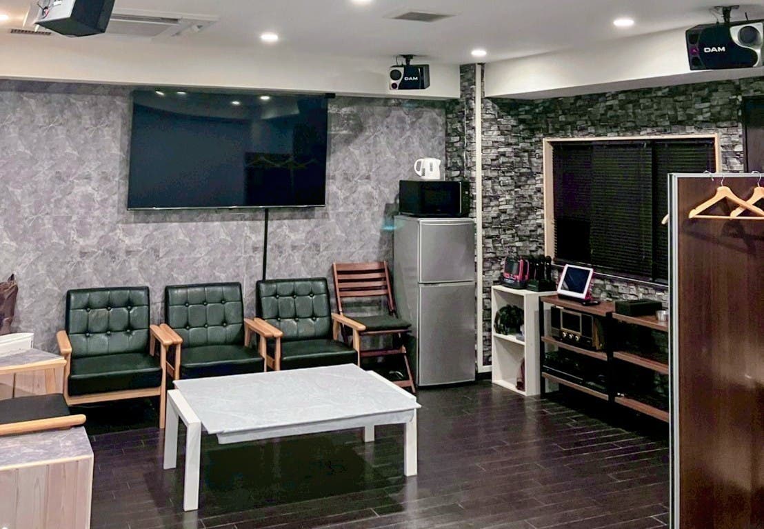 飲み放題800円〜新横浜駅徒歩５分/飲み放題あり/Wi-Fi完備/DAMカラオケ完備/業務用ダーツ完備/キッズルームありの写真2