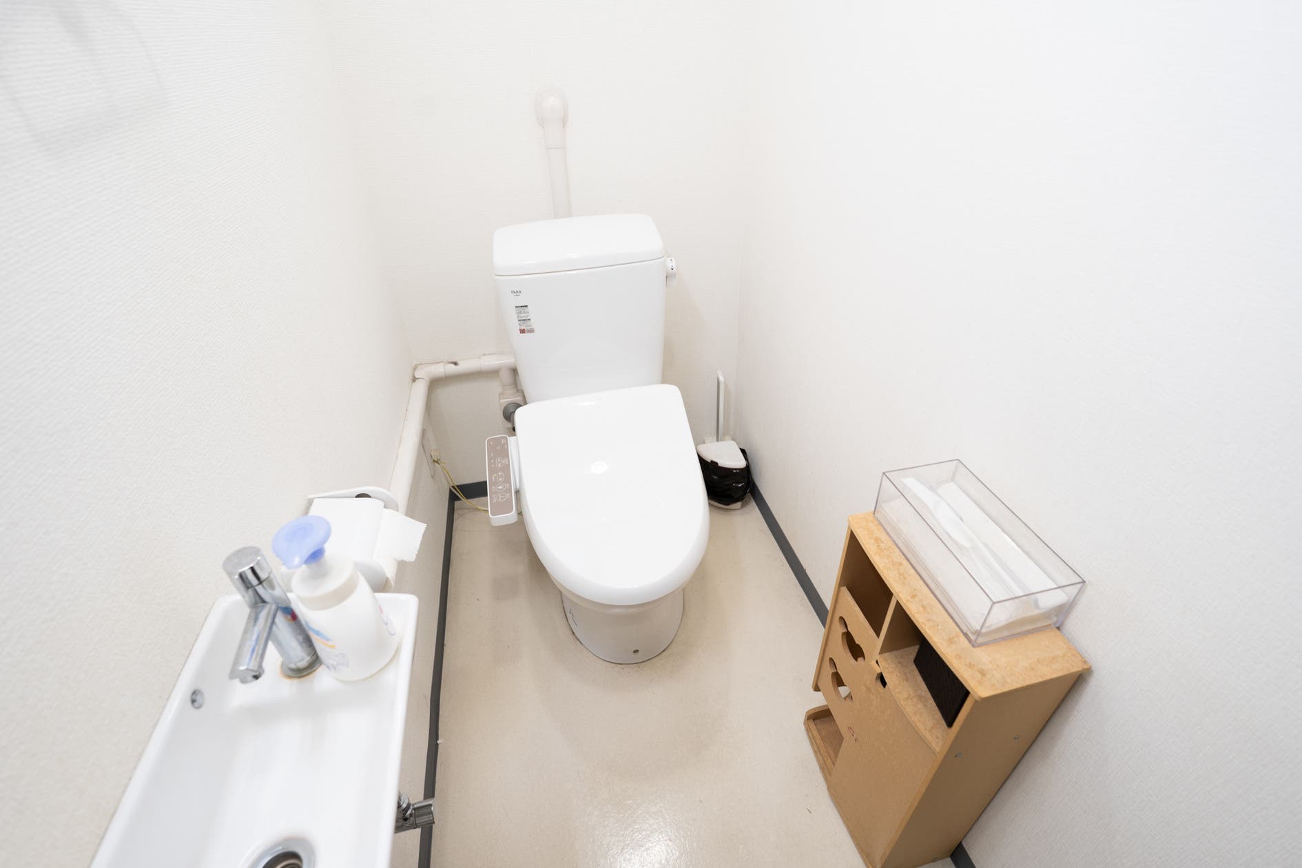 【大須観音2分、伏見10分】最大50名収容、着席32名可能｜80㎡の大箱スペースA｜高速WiFi、プロジェクター、ホワイトボードの写真13