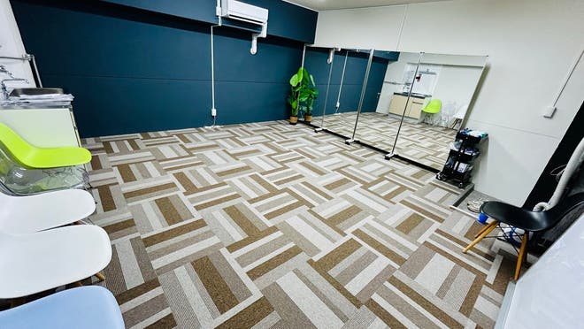 ダンスミラー🕺🪩横浜駅徒歩5分🚶1階広々、リフォームしたてで綺麗なキッチンありダンススタジオオープン‼️の写真9