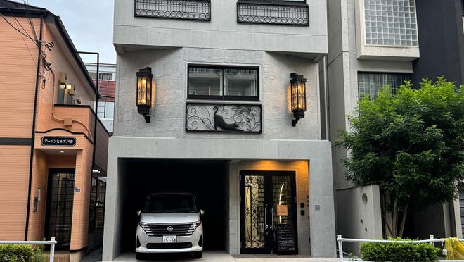 天井高3m二面壁鏡のレンタルマシンピラティススタジオの写真4