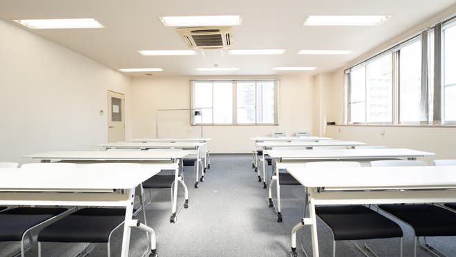 【大須観音2分、伏見10分】最大30名着席可能|40㎡の広々スペースB|高速WiFi、プロジェクター、ホワイトボードの写真2