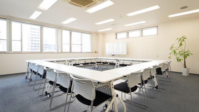 【大須観音2分、伏見10分】最大30名着席可能|40㎡の広々スペースB|高速WiFi、プロジェクター、ホワイトボードの写真4