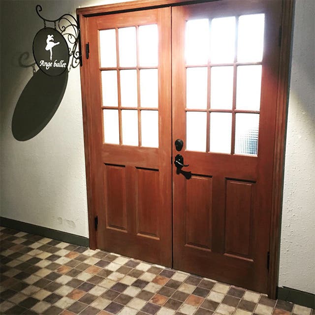 富水駅から徒歩７分。広々リノリウムの床と鏡のあるバレエスタジオ。の写真4