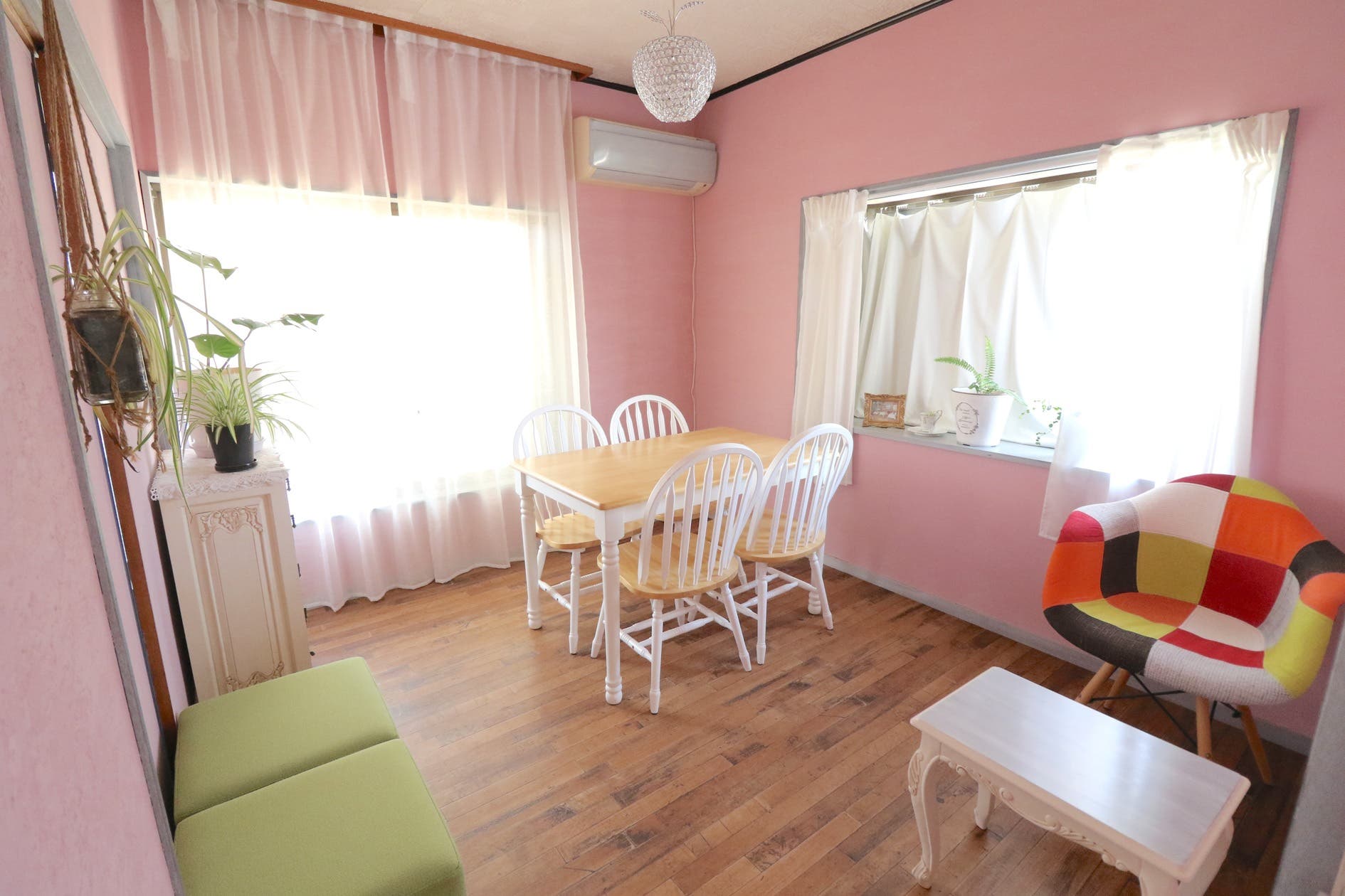 【藤井寺駅徒歩14分/高鷲駅9分】閑静な住宅街の一室で教室、ワークショップ、コーチング、撮影、パーティー【Room Pink】の写真1