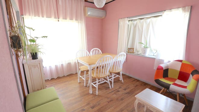 【藤井寺駅徒歩14分/高鷲駅9分】閑静な住宅街の一室で教室、ワークショップ、コーチング、撮影、パーティー【Room Pink】の写真1