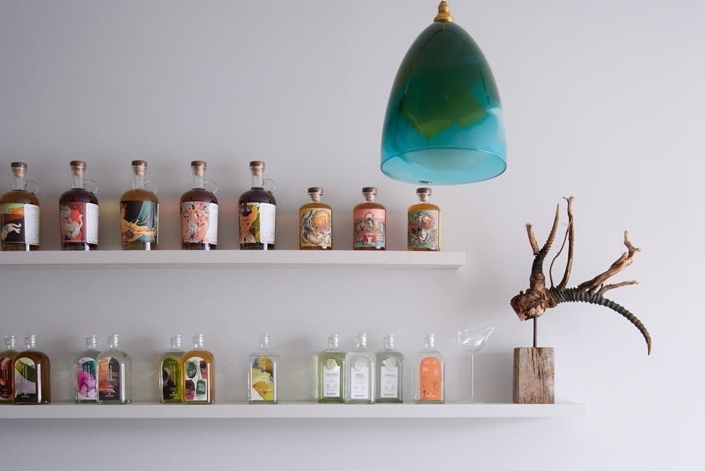 旧軽井沢の中央に位置するモダンカフェの写真3