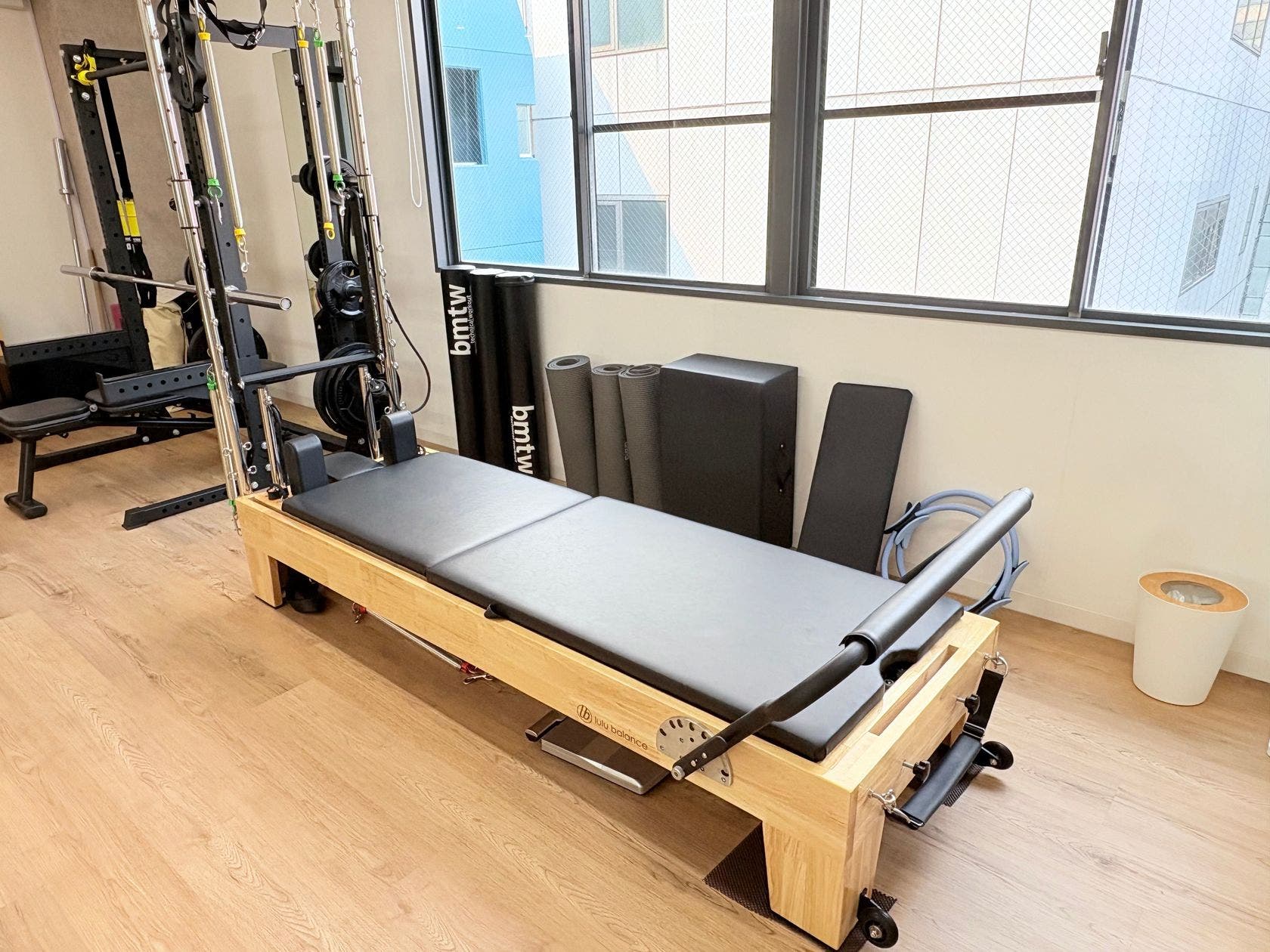 広々ジムスタジオ！パーソナルトレーニングやピラティス、ヨガ教室にオススメ！の写真3