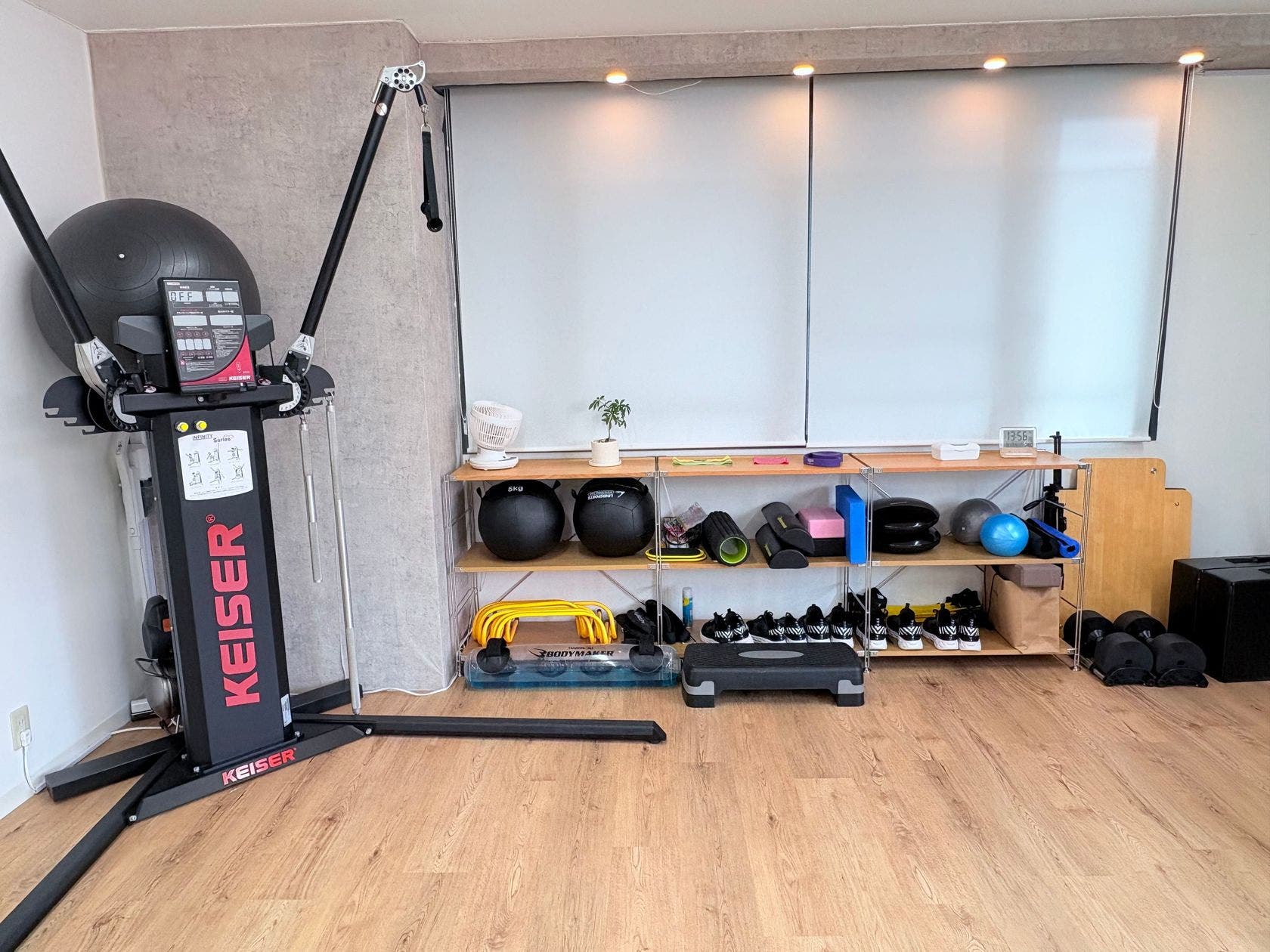 広々ジムスタジオ！パーソナルトレーニングやピラティス、ヨガ教室にオススメ！の写真4