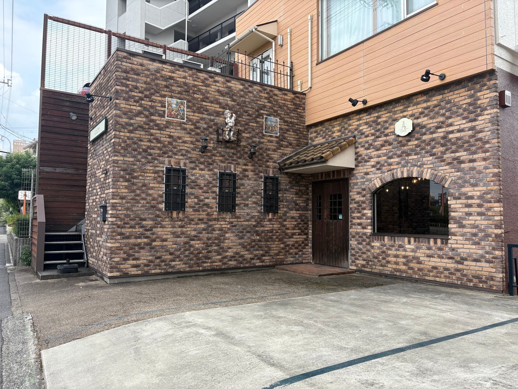 ゆったりくつろげるカフェ型レンタルルーム。あなたの時間を自由に演出！の写真4