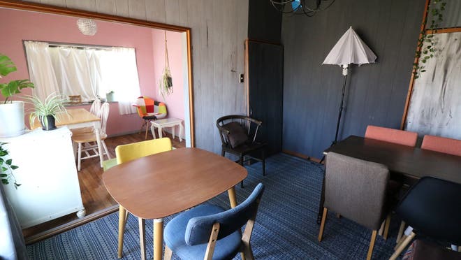 【藤井寺駅徒歩14分/高鷲駅9分】閑静な住宅街で教室、ワークショップ、撮影、音楽、レッスン【Room Black & Pink】の写真1