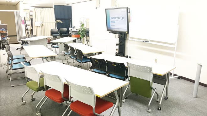 【多摩最大級の貸会議室】30名着席/駅徒歩1分/60inchモニター/高速光Wi-Fi/備品無料/会議 セミナー 面接 教室開催の写真9