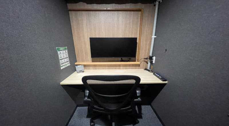 【日吉by コワーキング】モニター付き完全個室③