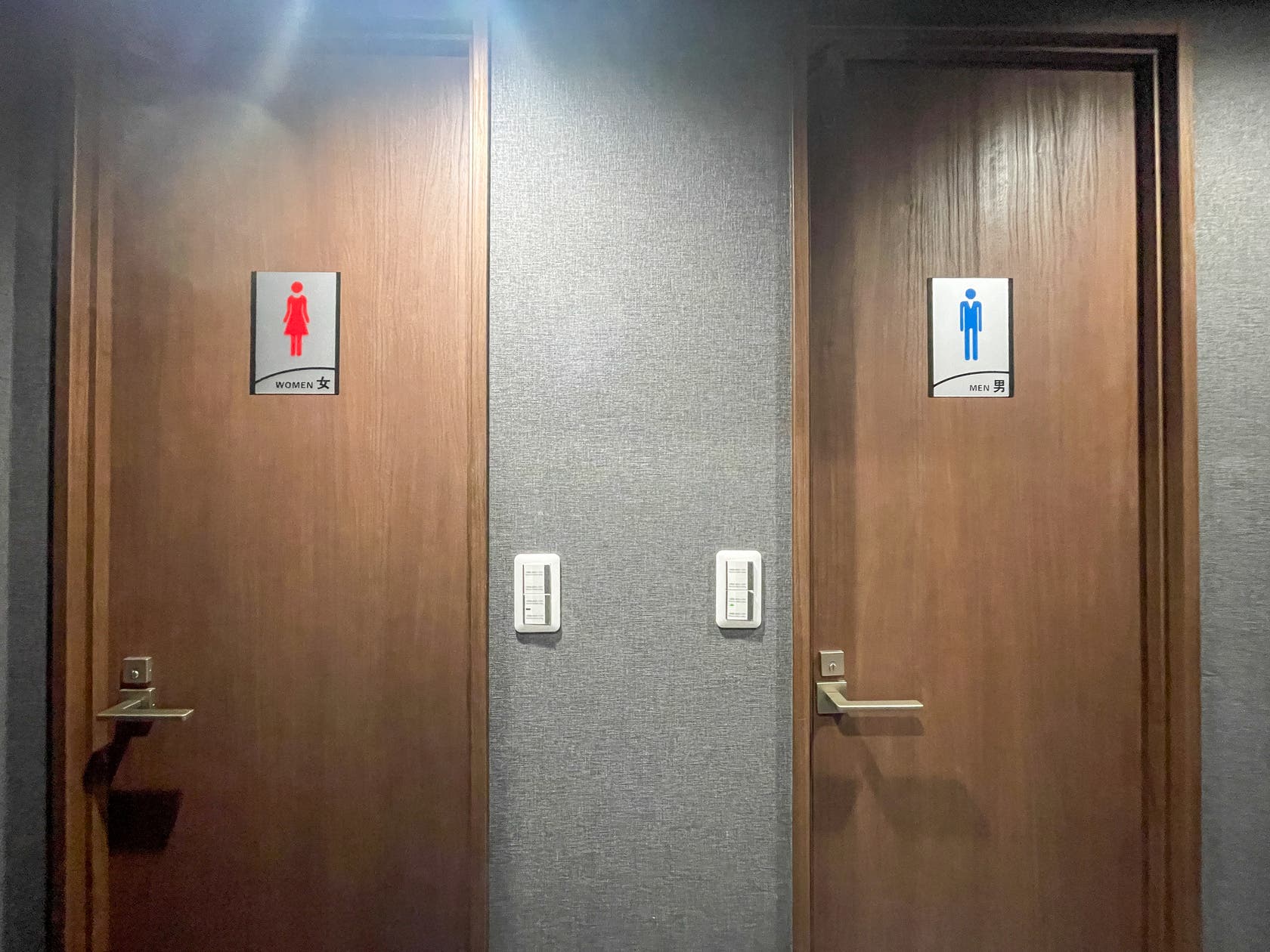 【日吉by コワーキング】モニター付き完全個室⑤の写真7