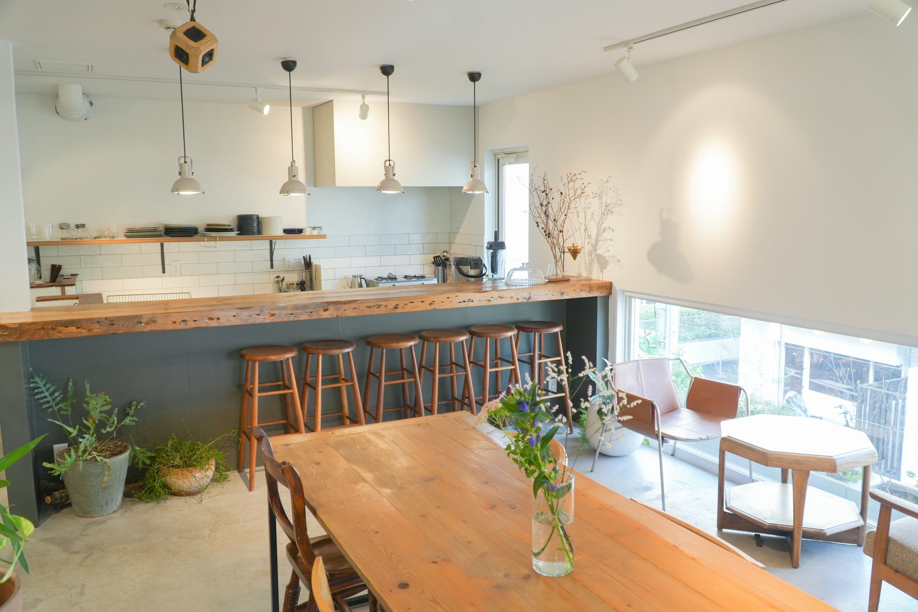 自然光差し込む癒しの空間の写真4