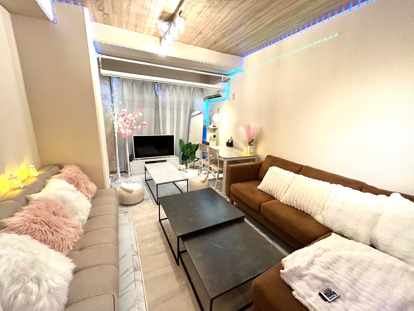 ✨ニューオープン✨高級ソファ🛋️駅徒歩5分🚶おうちデート👫女子会❤️誕生日会🎂推し会🌹ゴミオプション🗑️の写真3