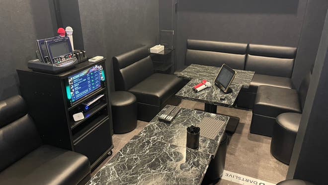 ✨町田駅徒歩2分|最新DAMカラオケ&ダーツ完備!二次会・三次会に最適な貸切VIPルーム✨の写真3