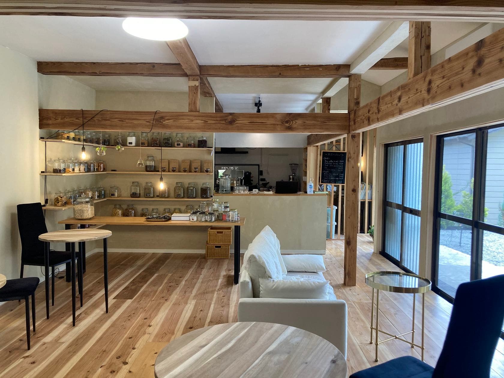 緑に囲まれた築７０年の古民家カフェの一部屋をグランドピアノのレンタルスペースにの写真3