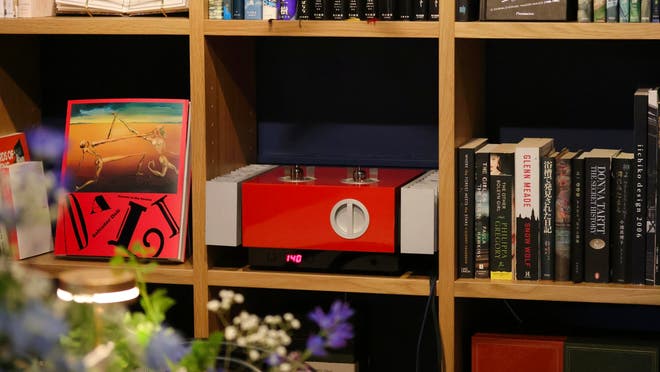 【六本木エリア4駅徒歩圏内】喫茶店丸貸し/一面本棚の高級感ある異世界空間〈写真・動画撮影・イベント・セミナー会場に〉の写真5