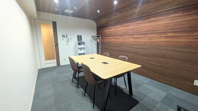 広瀬通 4名【3階2-2会議室】ミーティングルームに最適!居心地の良い空間ですの写真2