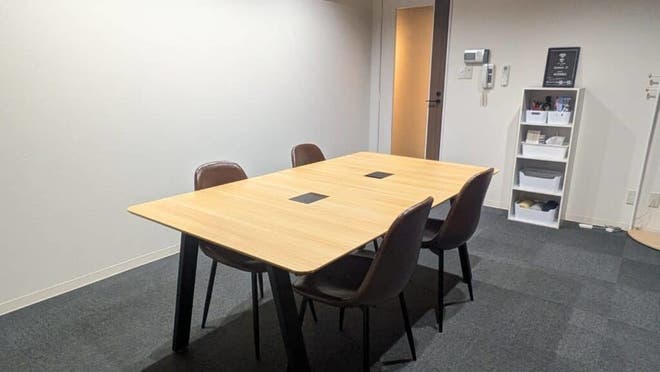 広瀬通 4名【3階2-2会議室】ミーティングルームに最適!居心地の良い空間ですの写真5