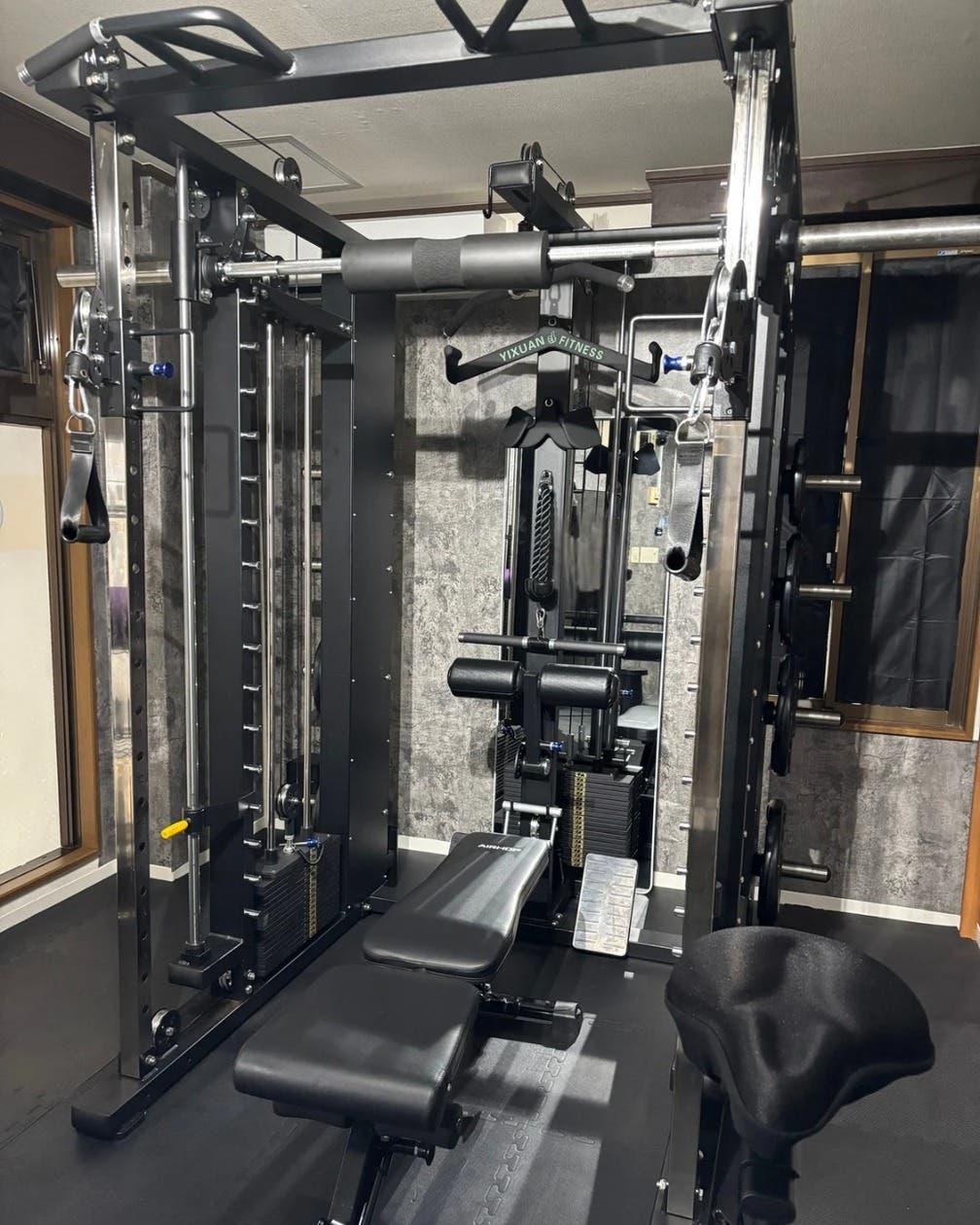 雑餉隈駅徒歩2分、南福岡徒歩7分 予約制24時間完全個室ジムの写真1